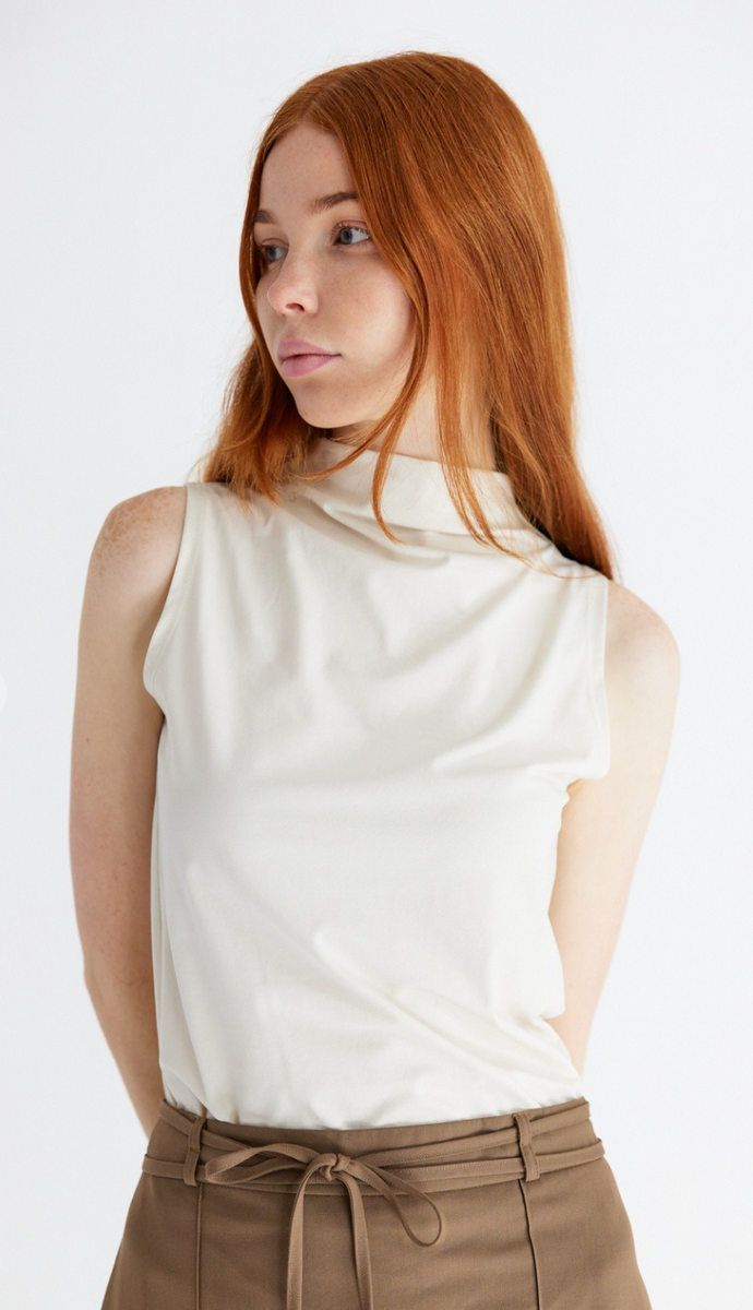 The Amber Top in Ivory – II Brunettes